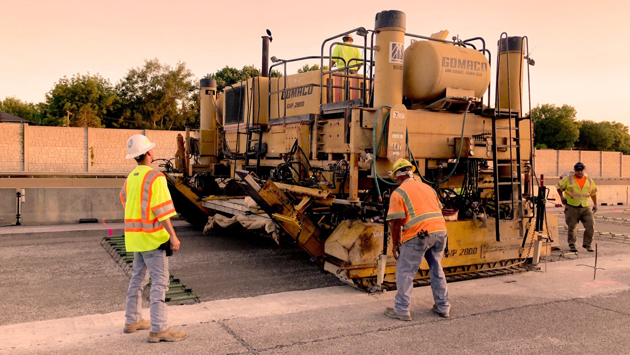 Concrete paving for roads, highways, bridges - RBE